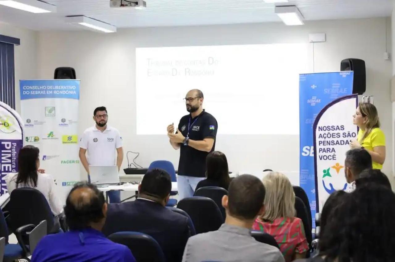 Técnicos do TCRO se reúnem com servidores em Pimenta Bueno - Hoje Amazônia